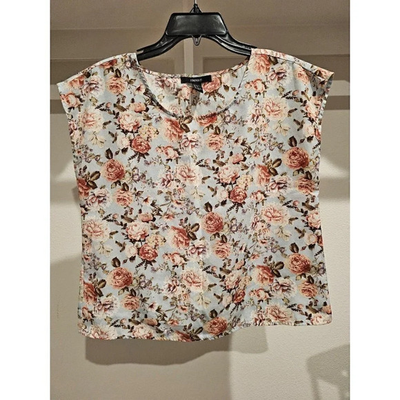 Forever 21 | Tops | Boxy Floral Crop Top | Poshmark